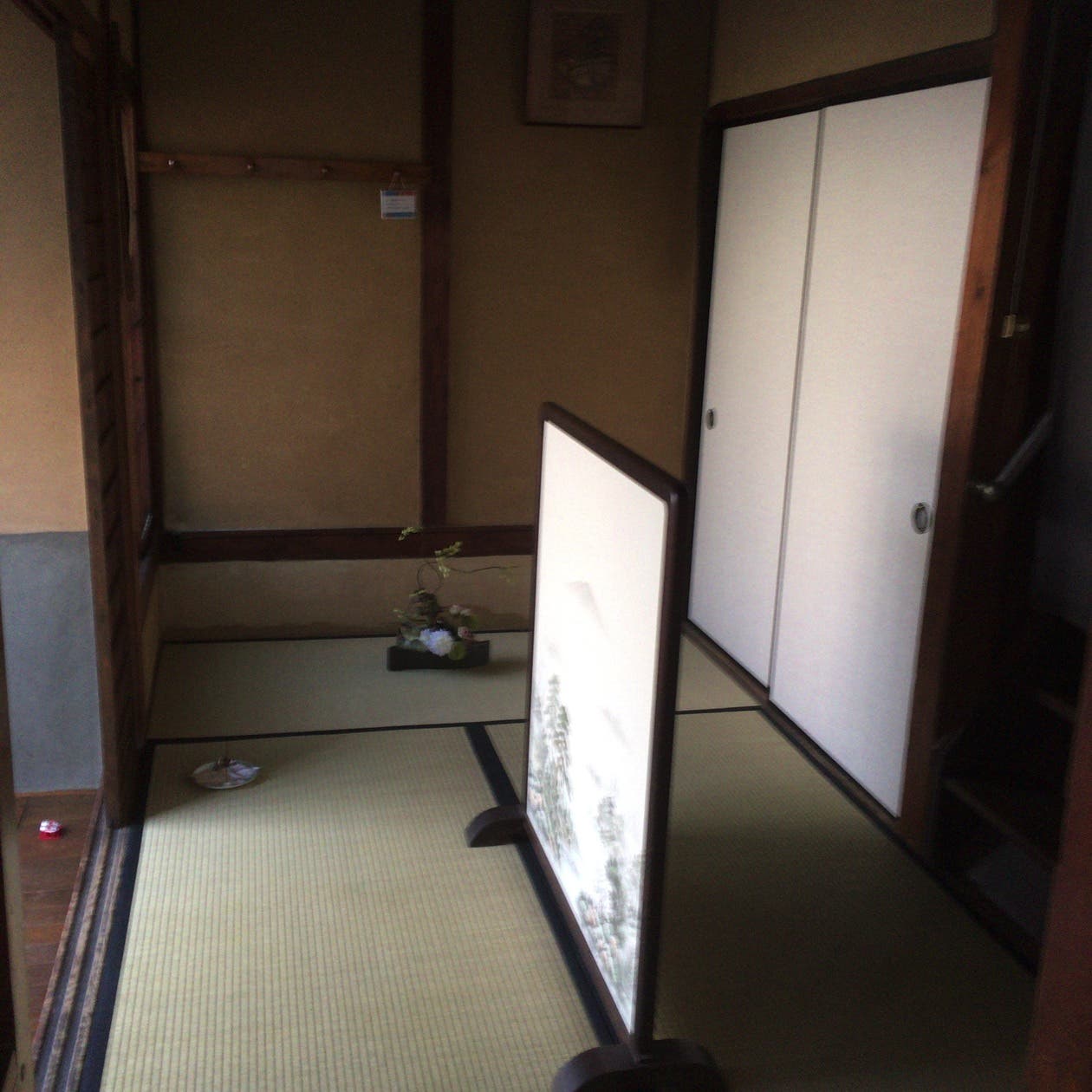 ロケ・撮影・茶道・書道に最適。門構え・床の間・和室・庭あり築100年の古民家。の写真9