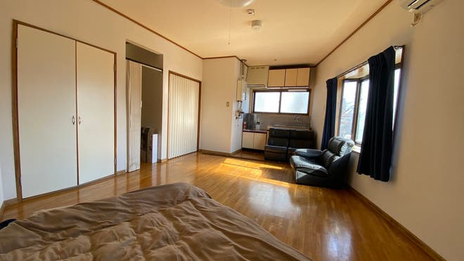 トップホスト ニックネームはネコの部屋【東照宮駅から200mのくつろぎスペース】ゆったりまったり個室デート安心の個室の写真1