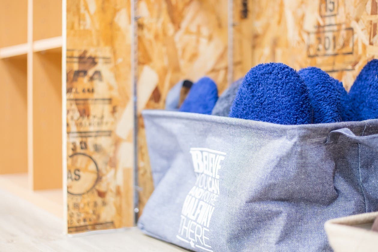 PLANT ACT ゲーム会に最適！ゲーミングモニター６台完備の写真10