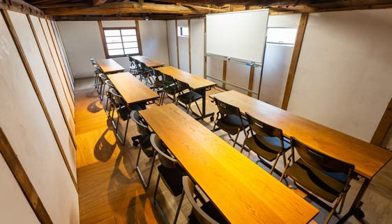 【古民家風ユニラボ】阪急豊中徒歩5分。個室、格安、プロジェクター、ホワイトボード無料貸出の写真1