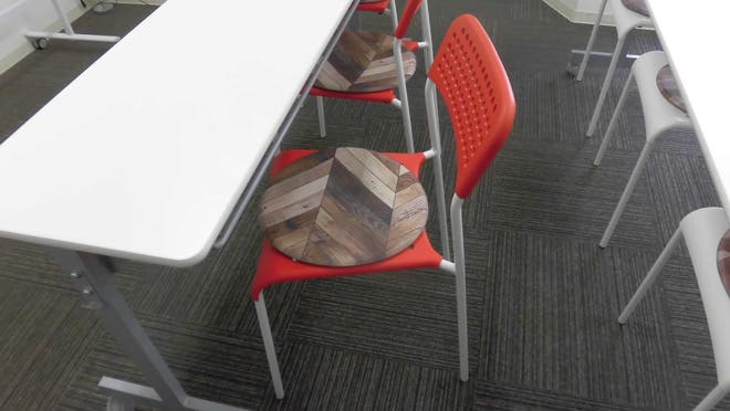 49型モニター♪天満橋駅徒歩5分♪Wi-fi♪1~14名程度♪見学・飲食可♪窓2か所♪会議、商談、面接、オフ会などに最適♪の写真17