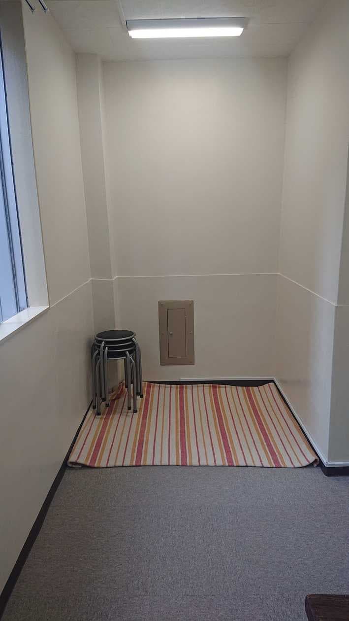 茅場町駅1番出口から徒歩30秒！流し付き/Wifi/エアコン＆電子レンジ＆冷蔵庫あり/コンビニ目の前のオフィススペース★の写真6