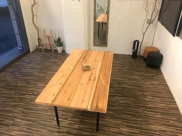木製テーブル(大)の画像1