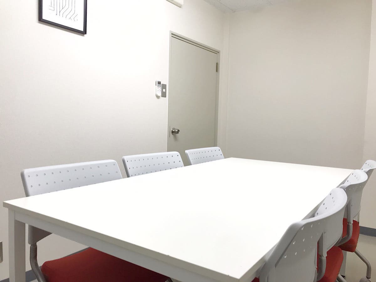 【大阪駅3分】《うめきた３０３》エアコン完備／休憩場所にも最適／Wifi／格安／テレワーク／Web面接／グランフロントすぐ♪の写真3