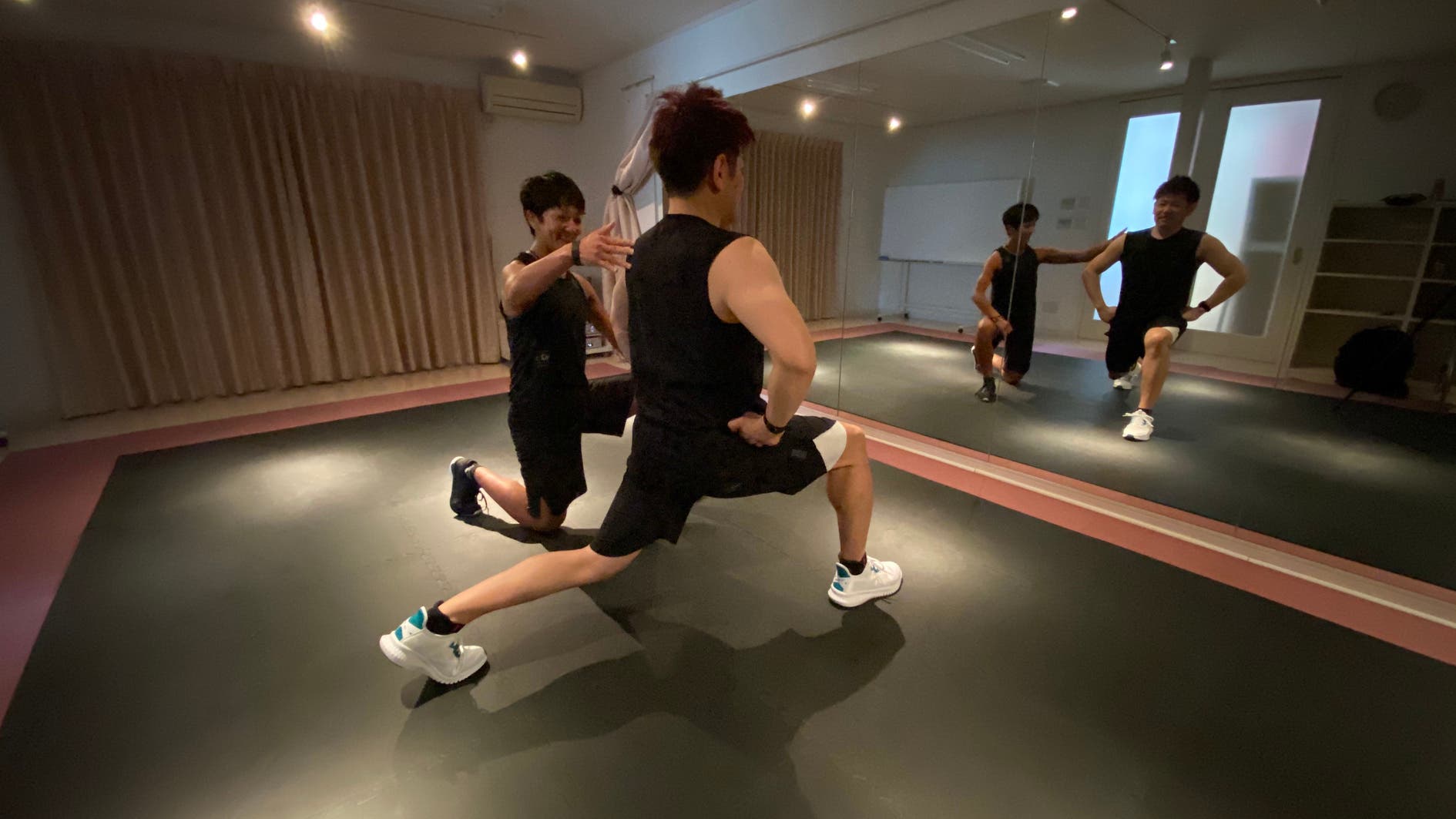 【ファレ・カナニ 練馬大泉学園】自然光が入る明るい静かなスタジオ。ダンス・撮影・会議などにの写真17