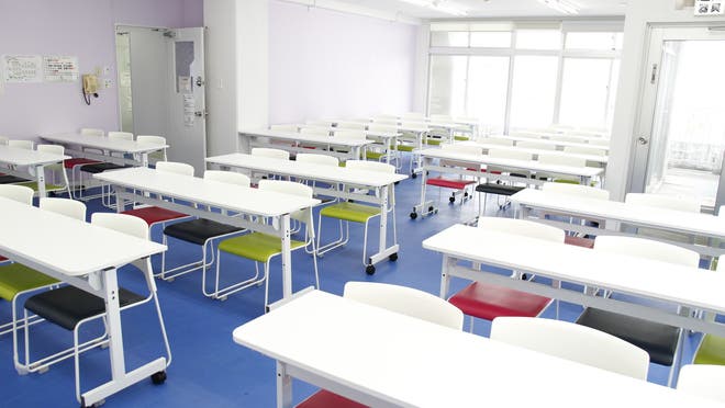 【旭橋駅徒歩3分】定員57+α名!プロジェクター含む備品・高速Wi-Fi無料!泉崎401会議室の写真4