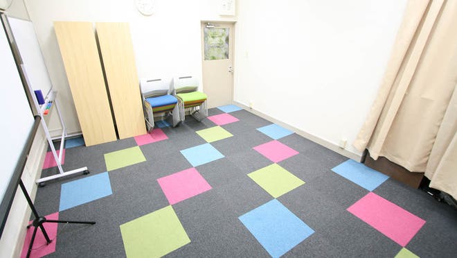 【秋葉原駅徒歩2分!同規模でダントツ最安!】20名利用可!プロジェクター・WiFi全て無料!ふれあい貸し会議室 秋葉原No21の写真9