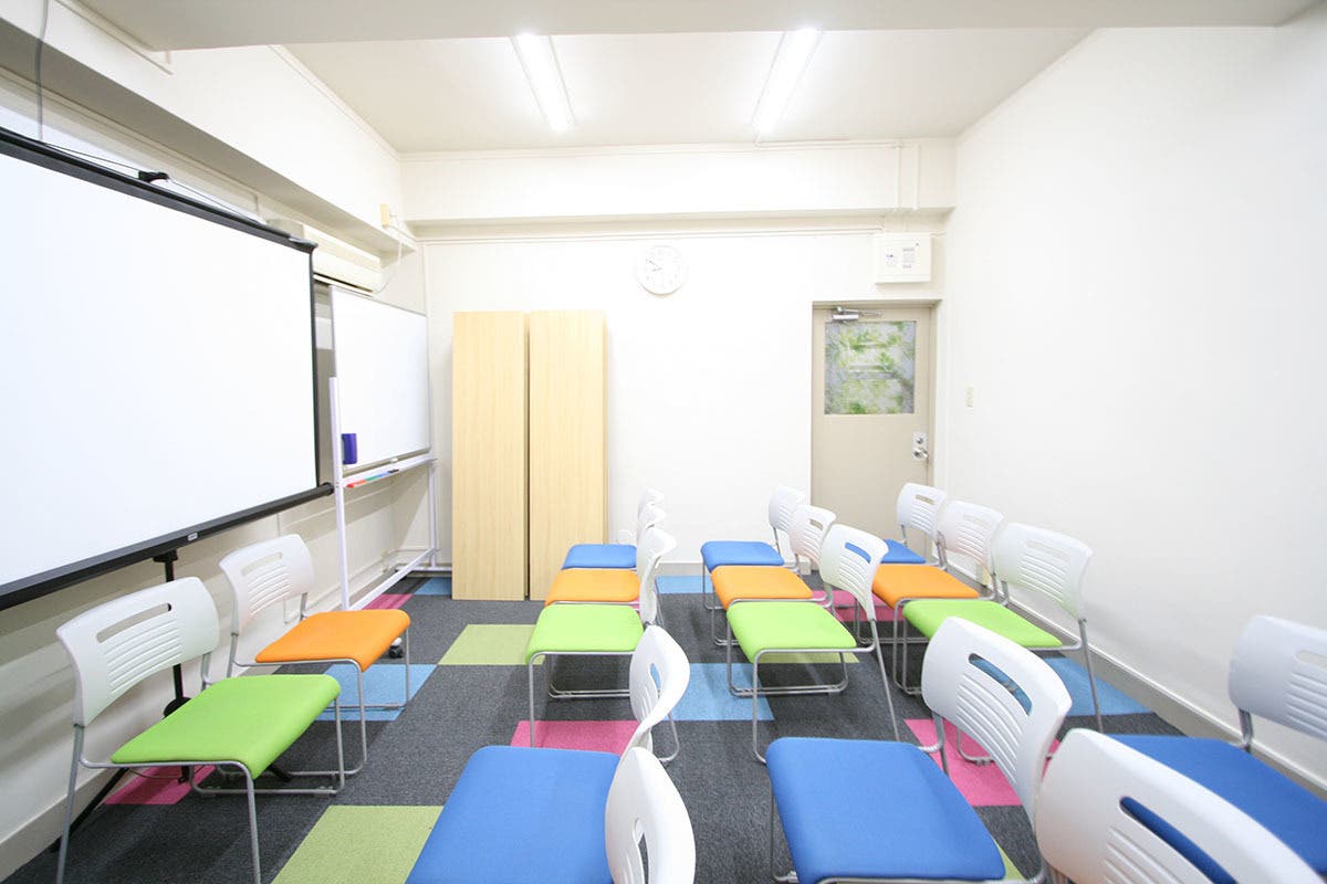 【秋葉原駅徒歩2分！同規模でダントツ最安！】20名利用可！プロジェクター・WiFi全て無料！ふれあい貸し会議室 秋葉原No21の写真13