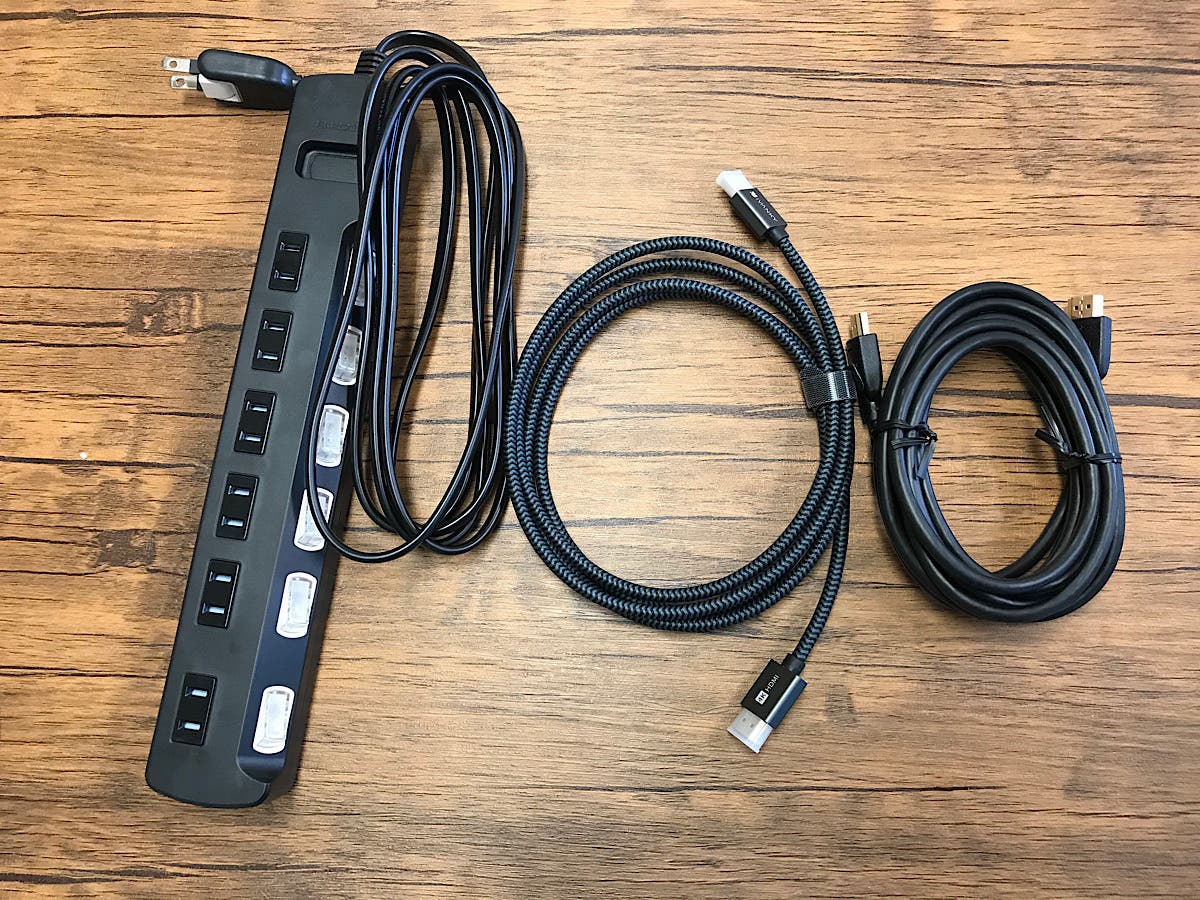 新宿駅D5出口すぐ🎄クリスマス🎄👞土足OK！会議・セミナー・撮影📺大型モニター・ソファー（Fire tv付）の写真13