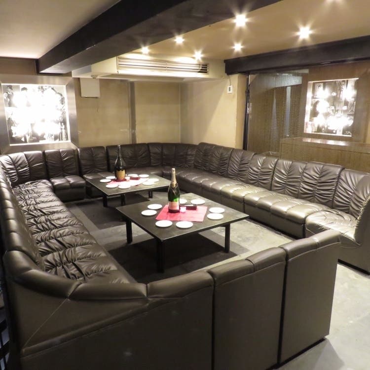 心斎橋駅徒歩３分 ラグジュアリーな贅沢空間のデザイナーズレストランの写真5