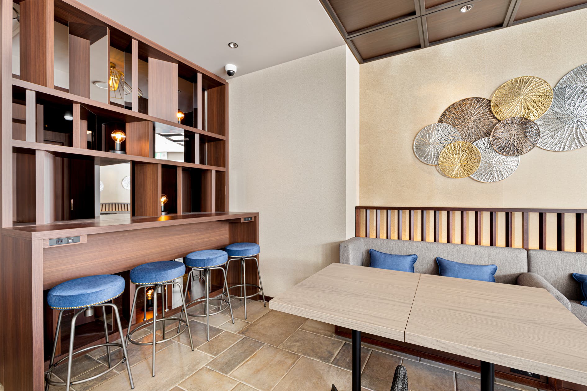 駅より徒歩5分の立地に位置し大阪ミナミを代表する繁華街「道頓堀」も徒歩圏内の写真11