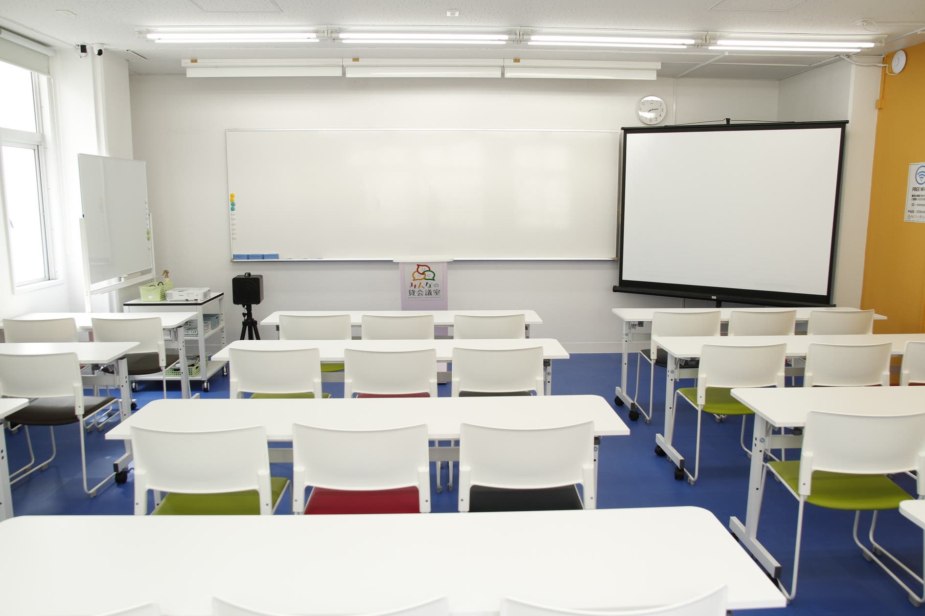 【旭橋駅徒歩3分】定員40+α名！プロジェクター含む備品・高速Wi-Fi無料！泉崎501会議室の写真9