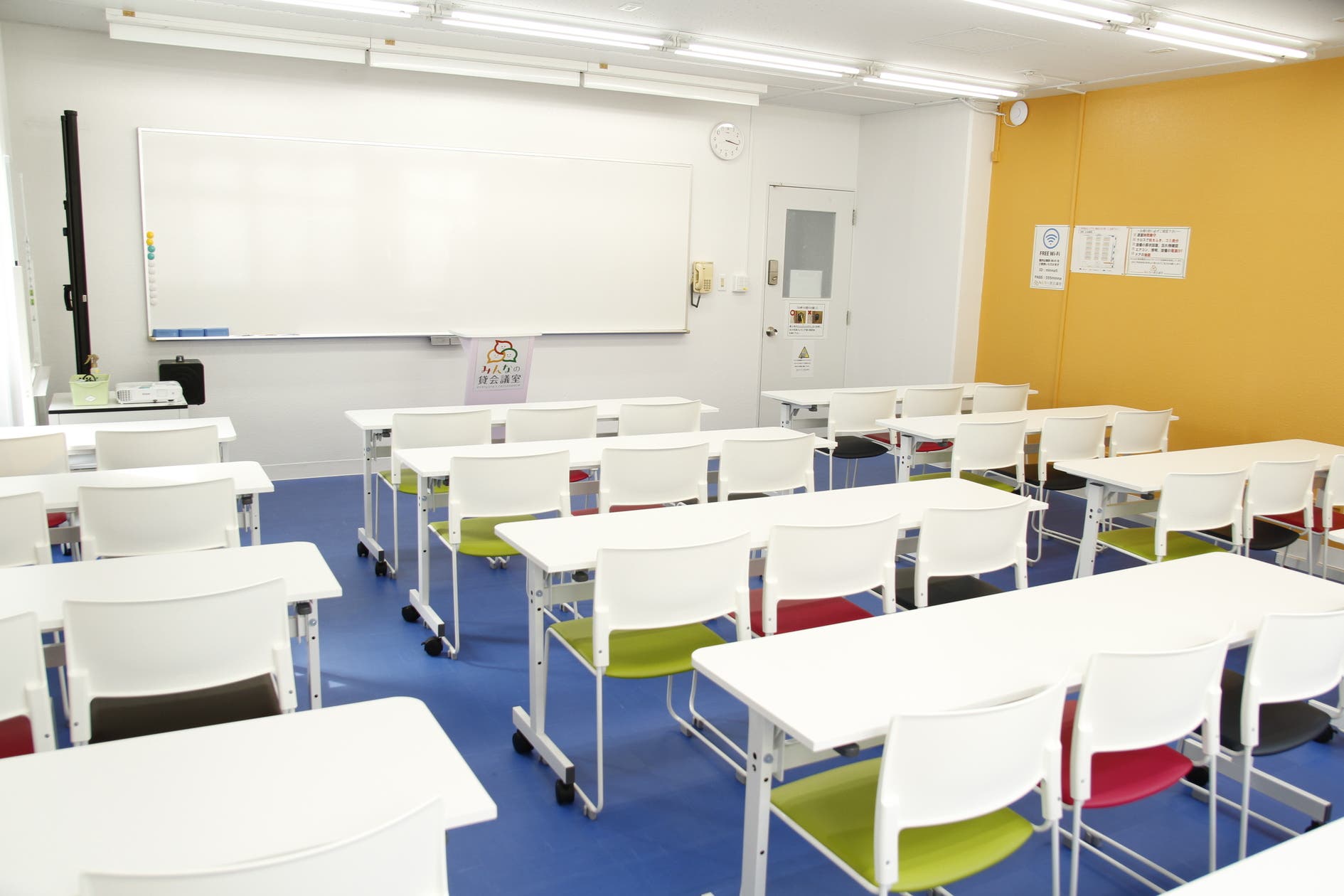【旭橋駅徒歩3分】定員40+α名！プロジェクター含む備品・高速Wi-Fi無料！泉崎501会議室の写真6