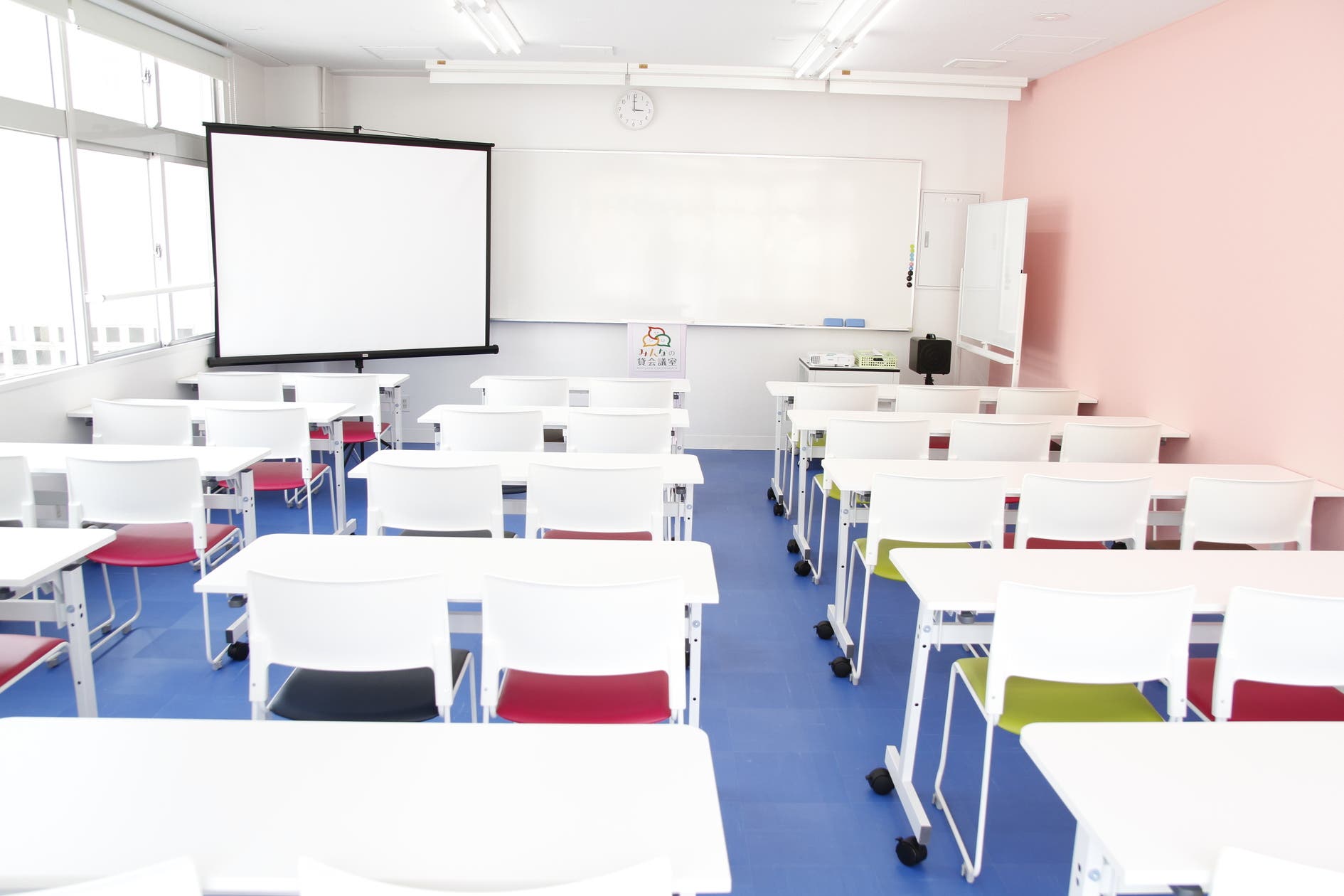 【旭橋駅徒歩3分】定員33+α名！プロジェクター含む備品・高速Wi-Fi無料！泉崎602会議室の写真8