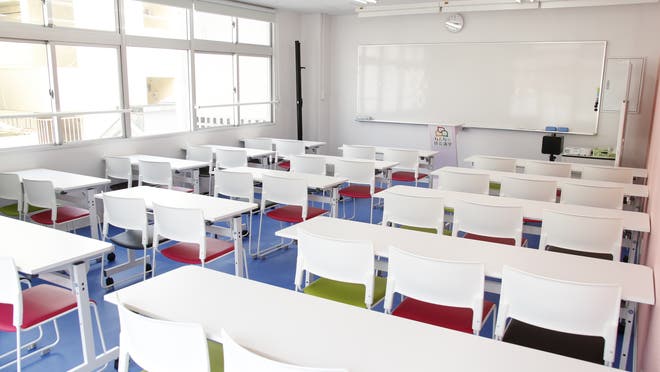 【旭橋駅徒歩3分】定員33+α名!プロジェクター含む備品・高速Wi-Fi無料!泉崎602会議室の写真5