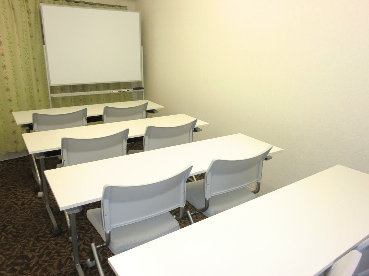 【新宿新南口改札1分】☆期間限定爆安キャンペーン開催中☆さくら貸し会議室☆土足OKで清潔～ギガラクWIFIで快適☆の写真2