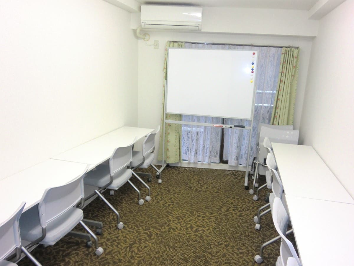 【新宿新南口改札1分】☆期間限定爆安キャンペーン開催中☆さくら貸し会議室☆土足OKで清潔～ギガラクWIFIで快適☆の写真5