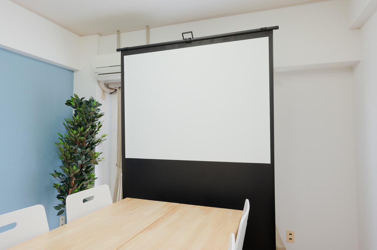 天神南駅徒歩10秒！会議、撮影、ボードゲーム、など可能！プロジェクター等無料！光回線の写真9