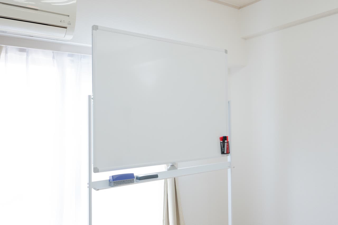 天神南駅徒歩10秒！会議、撮影、ボードゲーム、など可能！プロジェクター等無料！光回線の写真10