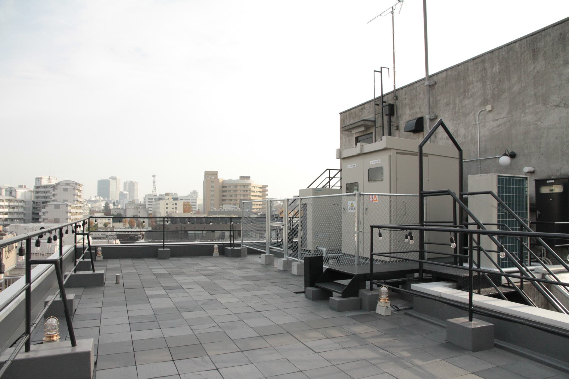 【中目黒駅】から徒歩６分、開場広さ１００㎡、100人収容可能（撮影・セミナー・展示会・パーティーなどに）の写真21