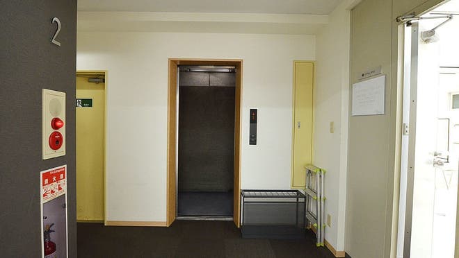 【2F-202】南向きの窓から自然光がたっぷり差し込む、日当たり良好の明るい撮影スタジオ。【大阪市中央区】の写真7