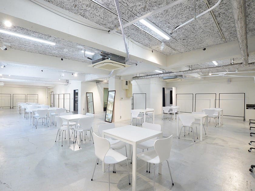 【5F-502】「御堂筋」から西に一筋入った、心斎橋駅、本町駅すぐのレンタルスペース。【大阪市中央区】の写真4