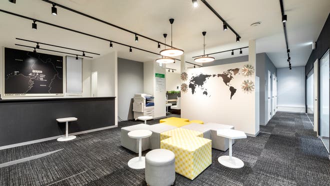 期間限定価格!【東梅田駅徒歩3分】モニター付き6名用会議室の写真2