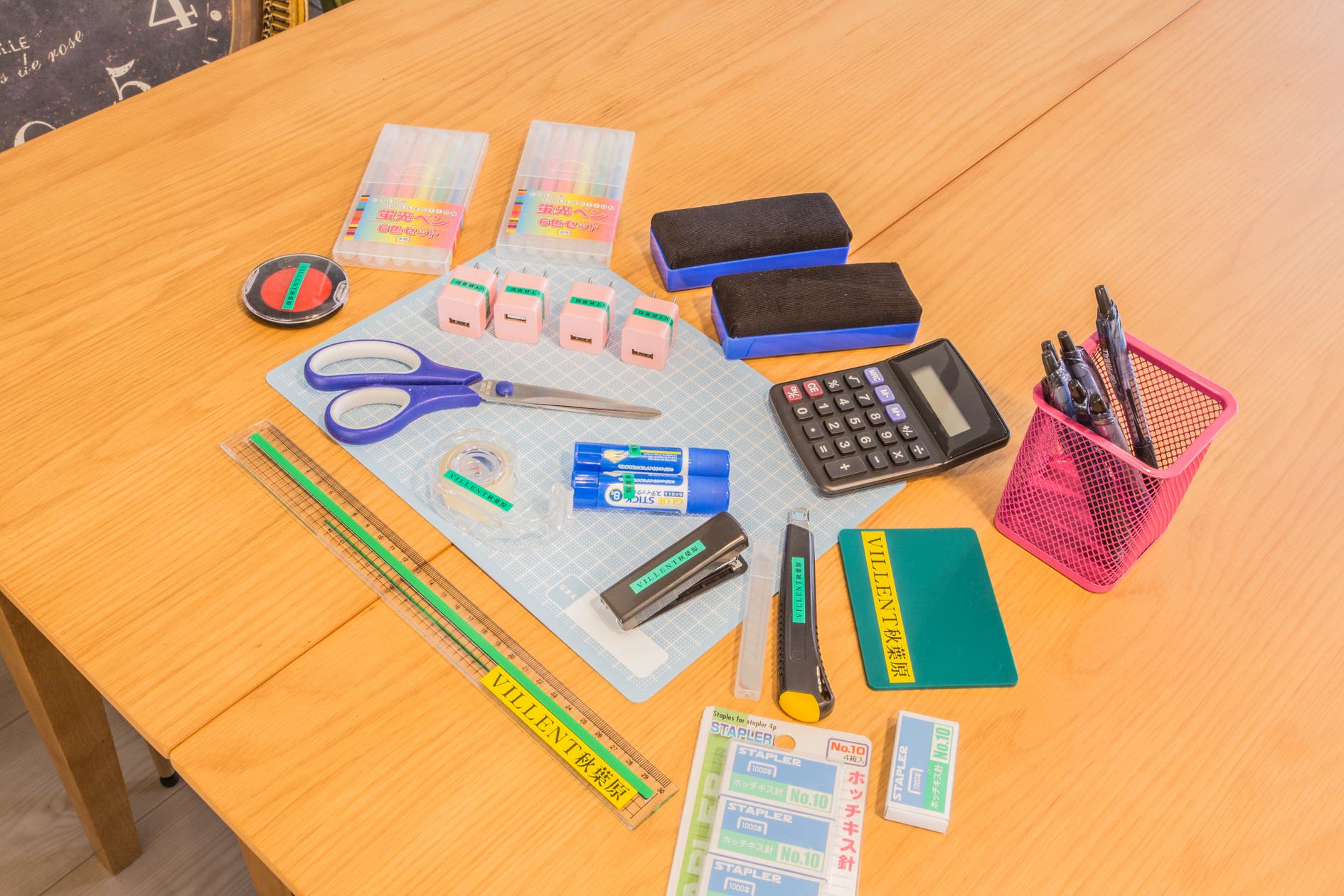 平日1999円～/土日祝2999円～/懇親会OK/駅２分/最大40名/冷蔵庫&キッチン付会議室/TVモニター/Wifiの写真10