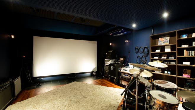 【 コモリエヌーア 】「音楽スタジオ」/ 夜でも練習できる(バンド練習や小規模ライブに)の写真2