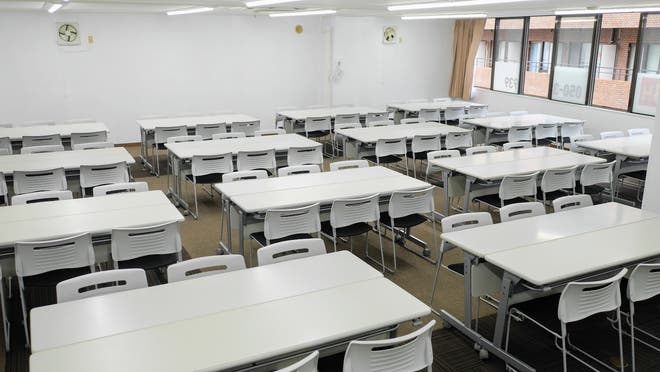 【茅場町】135平米の広々空間!セミナーや研修におすすめの貸し会議室(4階大会議室)の写真5