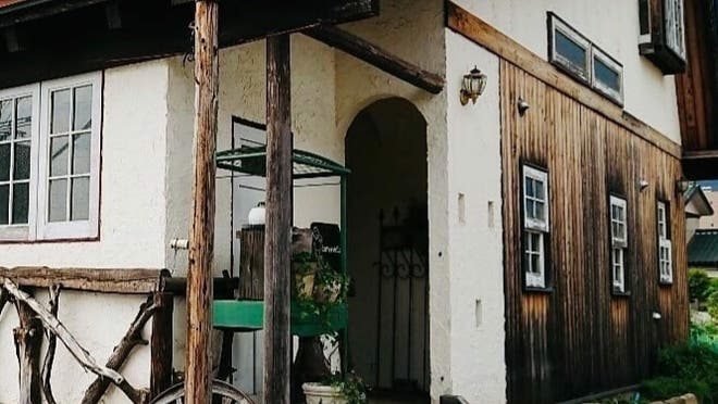 1階2階にわかれる一軒家カフェ。商品撮影やその他スポットでのスペース利用にどうぞ。の写真2