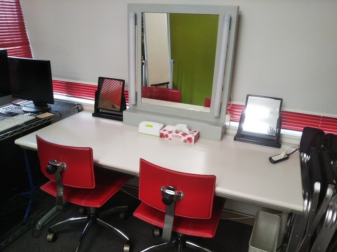 【四ッ谷】【白ホリ・グリーンバック・屋上】【50型モニター無料】【生配信・人物撮影・セミナー配信・物撮りに最適】の写真7