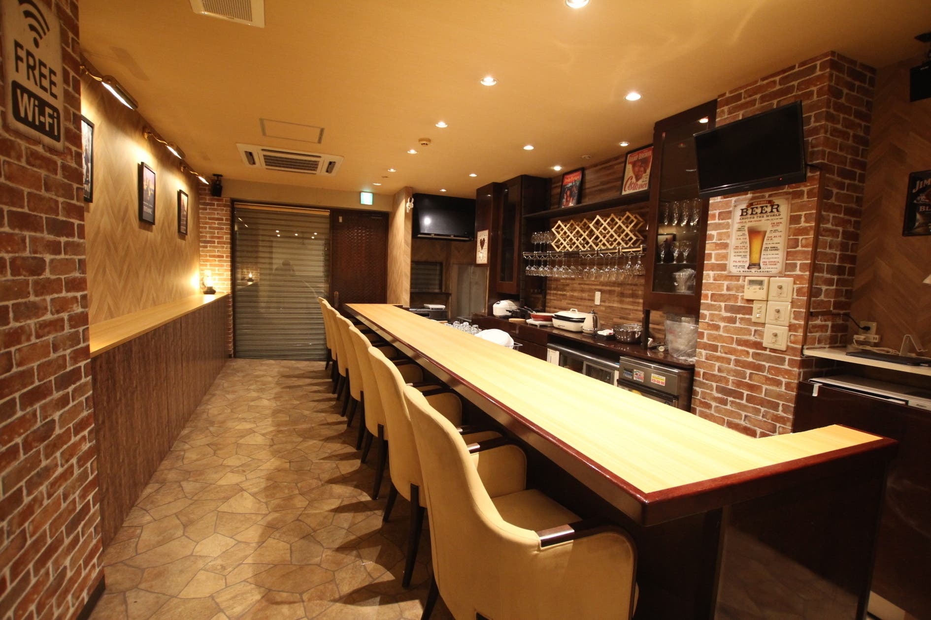 好評！本格設備のカウンターキッチン・プロジェクター付きスペース！飲み会・歓送迎会・パーティなどに！の写真4