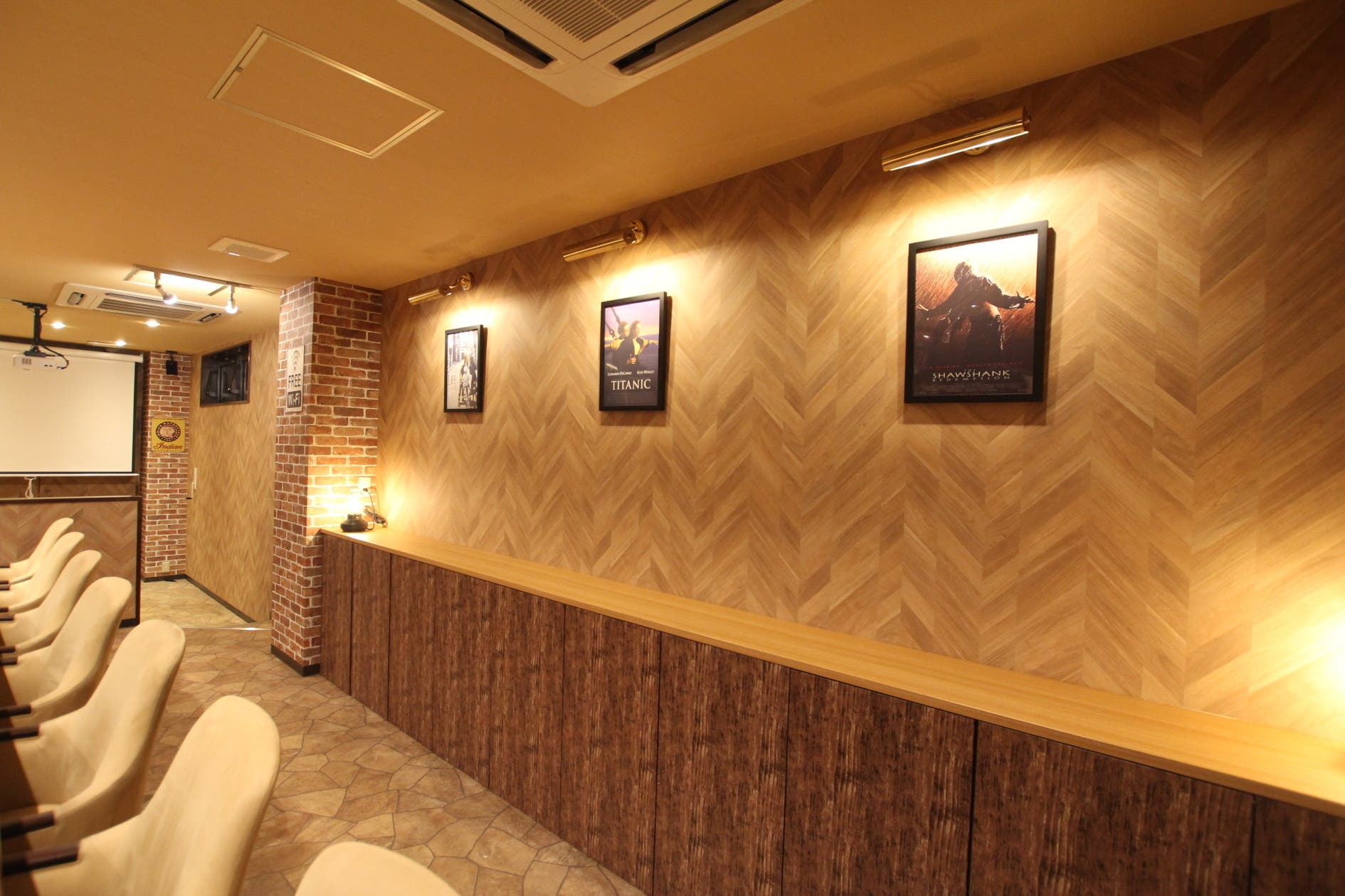 好評！本格設備のカウンターキッチン・プロジェクター付きスペース！飲み会・歓送迎会・パーティなどに！の写真5