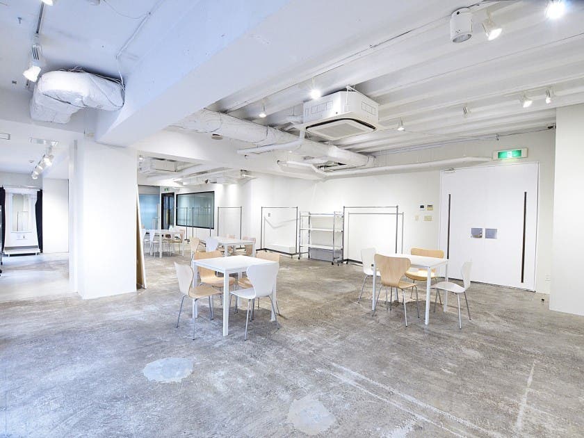 【2F-201】南船場のランドマークビルにある、心斎橋駅、本町駅すぐのレンタルスペース。【大阪市中央区】の写真2