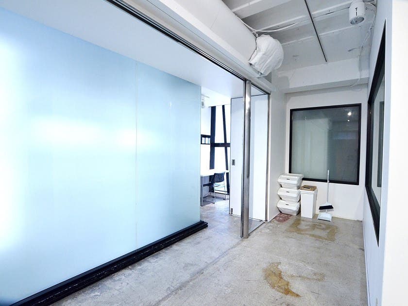 【2F-201】南船場のランドマークビルにある、心斎橋駅、本町駅すぐのレンタルスペース。【大阪市中央区】の写真9