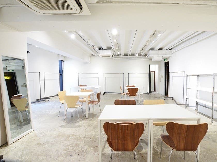 【2F-202】南船場のランドマークビルにある、心斎橋駅、本町駅すぐのレンタルスペース。【大阪市中央区】の写真3