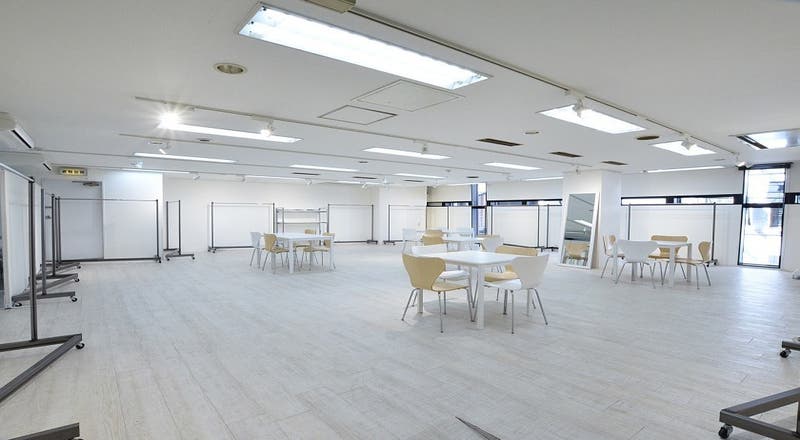【2F-203】南船場のランドマークビルにある、心斎橋駅、本町駅すぐのレンタルスペース。【大阪市中央区】