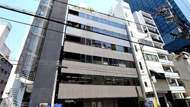 【2F-202】南向きの窓から自然光がたっぷり差し込む、日当たり良好の明るい撮影スタジオ。【大阪市中央区】の写真8