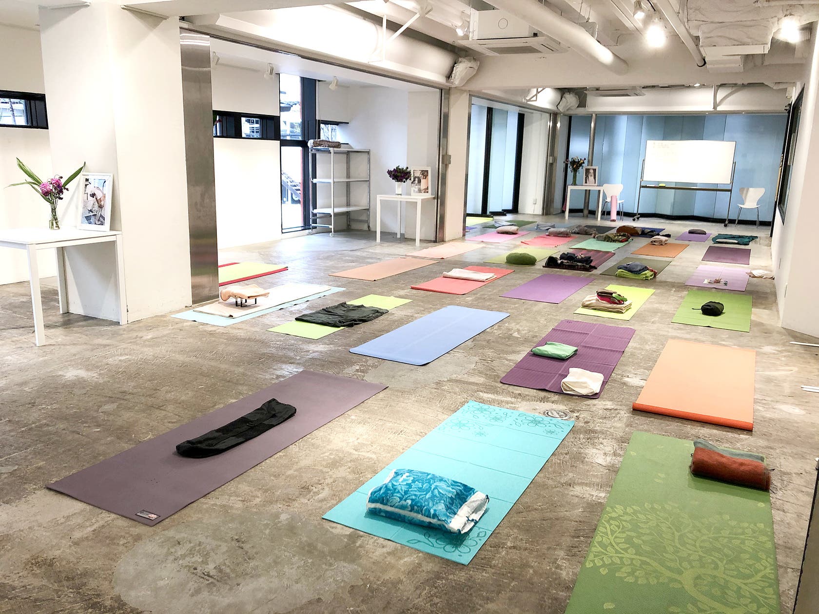 【2F-201】南船場のランドマークビルにある、心斎橋駅、本町駅すぐのレンタルスペース。【大阪市中央区】の写真12