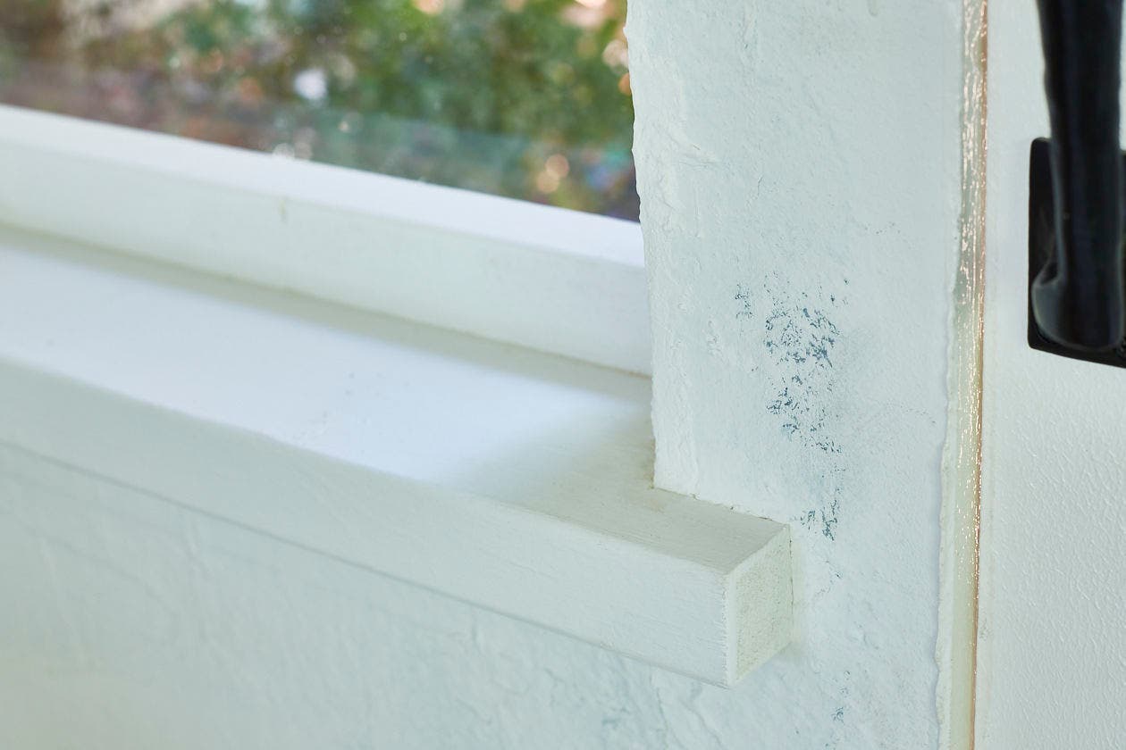 大阪市内では数少ない緑豊かな庭付きの自然光スタジオです。メイクルームも完備！の写真5