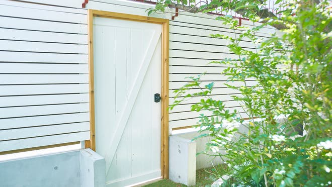 大阪市内では数少ない緑豊かな庭付きの自然光スタジオです。メイクルームも完備!の写真14