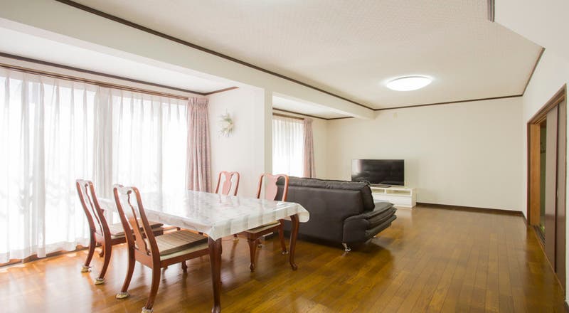 二階建て一軒家(140㎡)