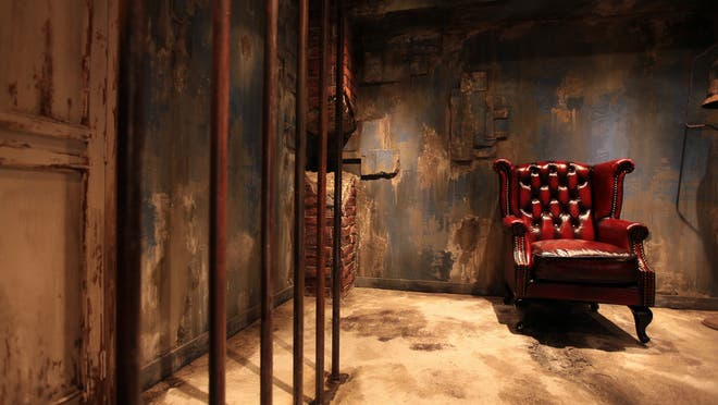 【ゴシック&ロリータスタジオ】ゴシックでダークな色味 コスプレ撮影にピッタリ! ダンス可能! TVや雑誌の撮影実績多数!の写真9