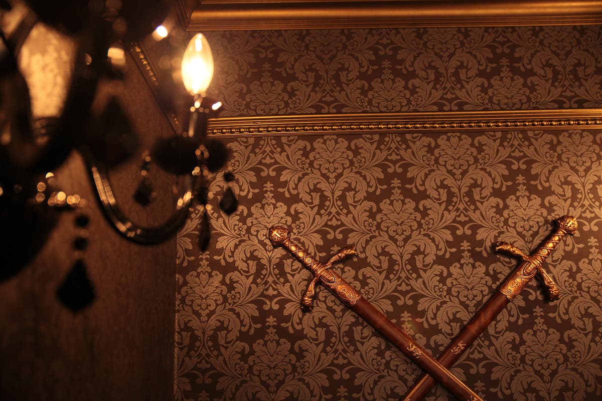 【ゴシック&ロリータスタジオ】ゴシックでダークな色味　コスプレ撮影にピッタリ！　ダンス可能！　 TVや雑誌の撮影実績多数！の写真8