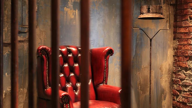 【ゴシック&ロリータスタジオ】ゴシックでダークな色味 コスプレ撮影にピッタリ! ダンス可能! TVや雑誌の撮影実績多数!の写真10