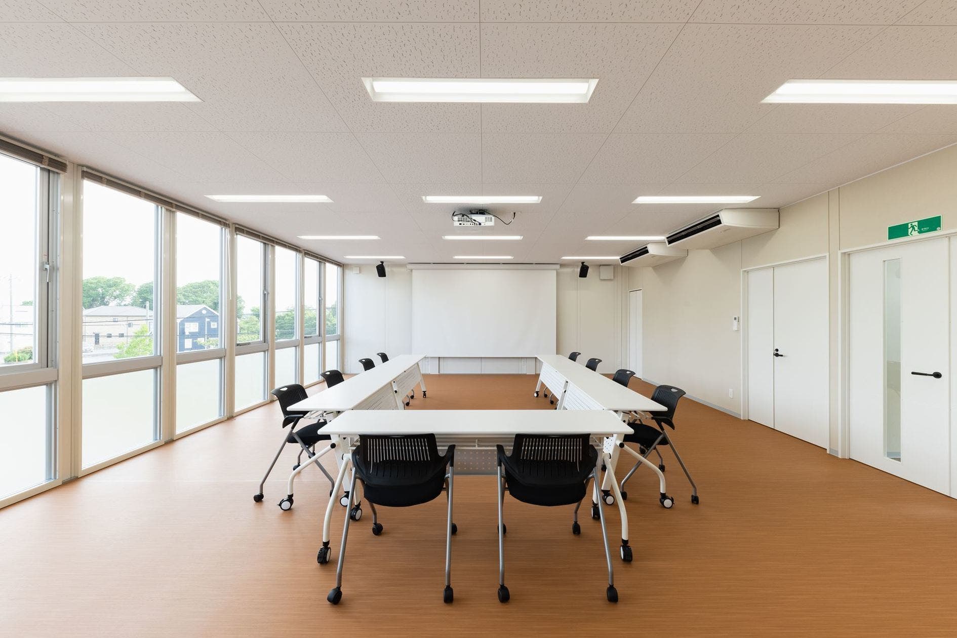 【Meeting2】✨U-SPACEつくば店✨会議や打ち合わせにぴったりのオフィススペースです♪Wi-Fi/つくば市の写真3