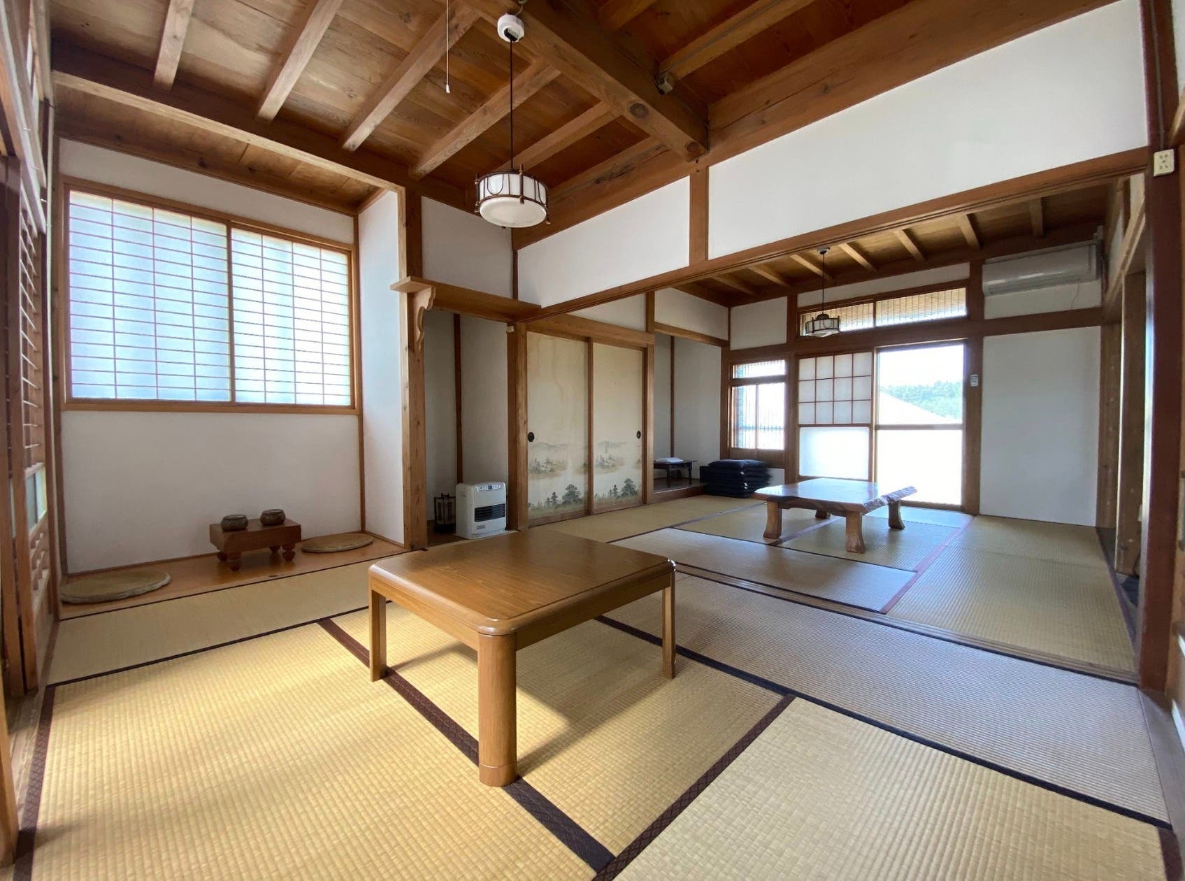 【KOMEHOME】囲炉裏のある古民家　畑や田んぼもに囲まれてBBQ　ワーケーションやリモートワークも利用もOKの写真6