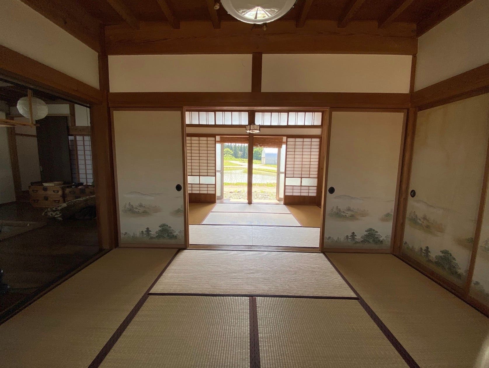 【KOMEHOME】囲炉裏のある古民家　畑や田んぼもに囲まれてBBQ　ワーケーションやリモートワークも利用もOKの写真8