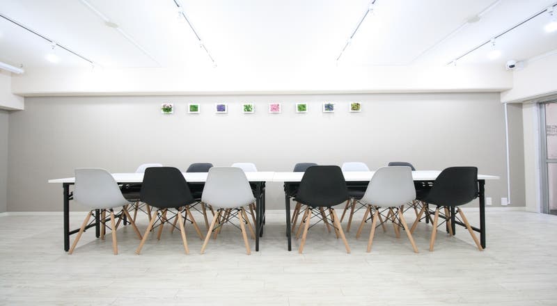 【お気軽アワード2025受賞🏅】◆お気軽会議室博多deca◆駅徒歩4分/23人収容/24時間営業/当日予約可